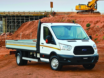 Ford lance Ford Transit 2 t, équipé d’une benne et d’un coffre dos-cabine